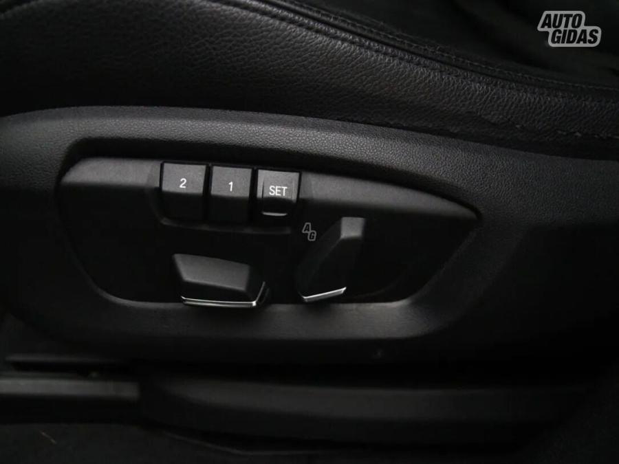 Grey BMW X5 2017 in Vilnius, with an engine capacity of 2.00 L and mileage of 202 thousand km for 22699 €, photo 35 on AUTOMOTO.COM.LV