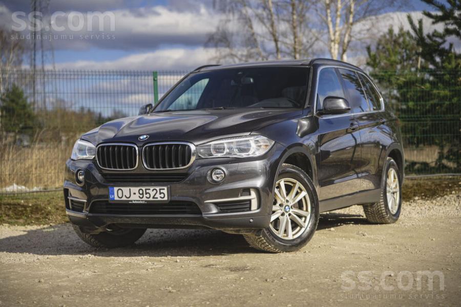 Grey BMW X5 2017 in Riga, with an engine capacity of 2.00 L and mileage of 0 thousand km for 20990 €, photo 1 on AUTOMOTO.COM.LV