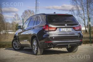 Grey BMW X5 2017 in Riga, with an engine capacity of 2.00 L and mileage of 0 thousand km for 20990 €, photo 5 on AUTOMOTO.COM.LV