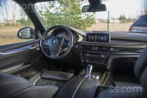 Grey BMW X5 2017 in Riga, with an engine capacity of 2.00 L and mileage of 0 thousand km for 20990 €, photo 12 on AUTOMOTO.COM.LV