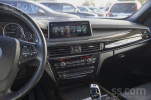 Grey BMW X5 2017 in Riga, with an engine capacity of 2.00 L and mileage of 0 thousand km for 20990 €, photo 21 on AUTOMOTO.COM.LV