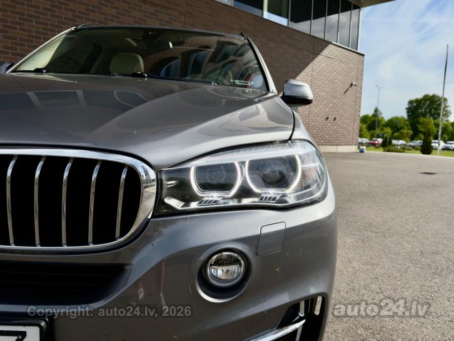 Grey BMW X5 2017 in Tallinn, with an engine capacity of 3.00 L and mileage of 272 thousand km for 23000 €, photo 8 on AUTOMOTO.COM.LV