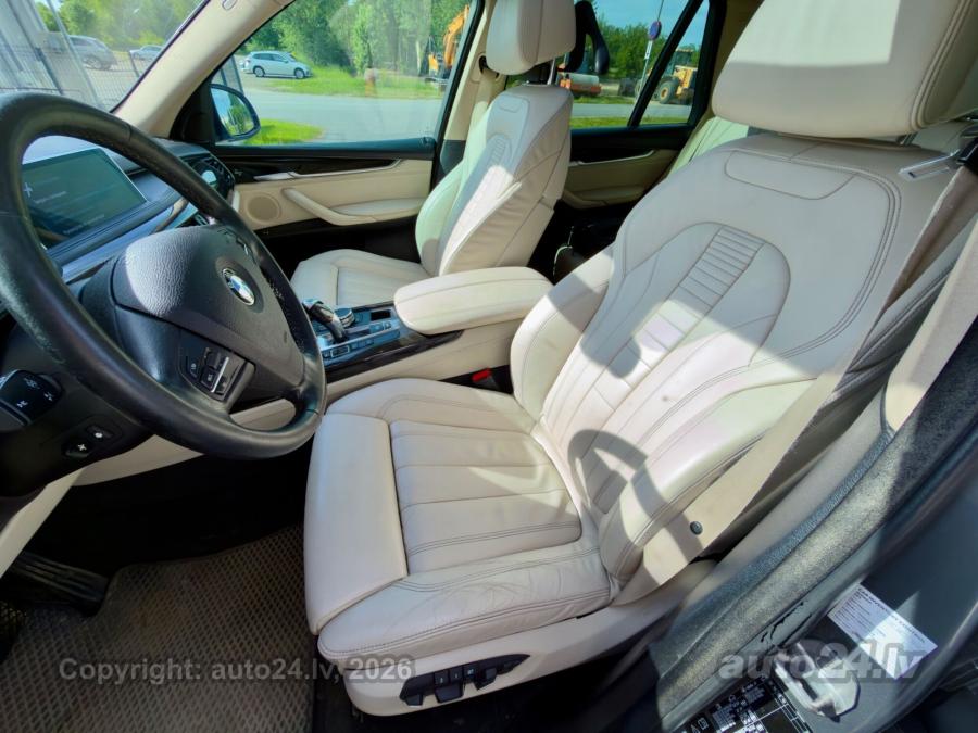 Grey BMW X5 2017 in Tallinn, with an engine capacity of 3.00 L and mileage of 272 thousand km for 23000 €, photo 11 on AUTOMOTO.COM.LV