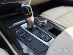 Grey BMW X5 2017 in Tallinn, with an engine capacity of 3.00 L and mileage of 272 thousand km for 23000 €, photo 19 on AUTOMOTO.COM.LV