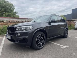 Grey BMW X5 2017 in Vilnius, with an engine capacity of 3.00 L and mileage of 244 thousand km for 18000 €, photo  on AUTOMOTO.COM.LV