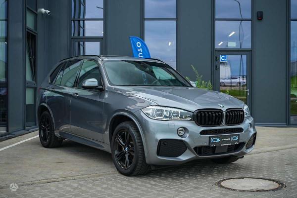 Grey BMW X5 2017 in Kaunas, with an engine capacity of 2.99 L and mileage of 240 thousand km for 26450 €, photo 1 on AUTOMOTO.COM.LV