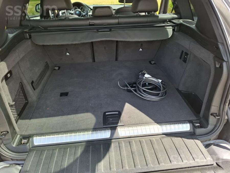 Pelēks BMW X5 2017 Rīga, ar dzinēja tilpumu 2.00 L un nobraukumu 132 tūkst. km par 26500 €, foto 7 vietnē AUTOMOTO.COM.LV