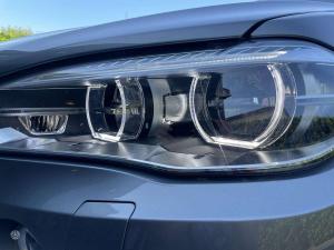 Grey BMW X5 2017 in Kaunas, with an engine capacity of 2.99 L and mileage of 251 thousand km for 20990 €, photo 4 on AUTOMOTO.COM.LV