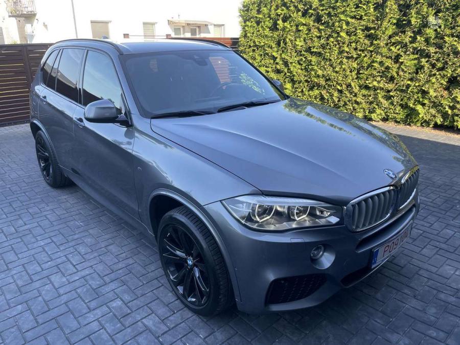Grey BMW X5 2017 in Kaunas, with an engine capacity of 2.99 L and mileage of 251 thousand km for 20990 €, photo 6 on AUTOMOTO.COM.LV