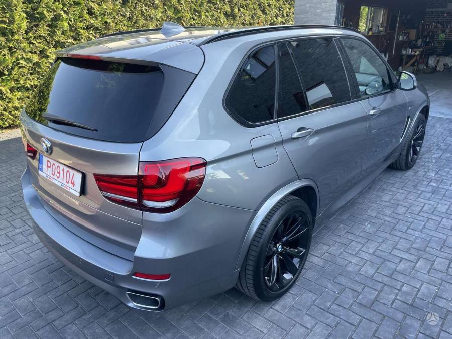 Grey BMW X5 2017 in Kaunas, with an engine capacity of 2.99 L and mileage of 251 thousand km for 20990 €, photo 12 on AUTOMOTO.COM.LV