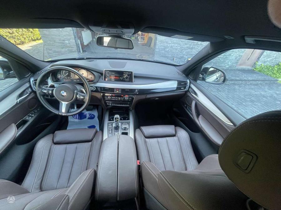 Grey BMW X5 2017 in Kaunas, with an engine capacity of 2.99 L and mileage of 251 thousand km for 20990 €, photo 18 on AUTOMOTO.COM.LV