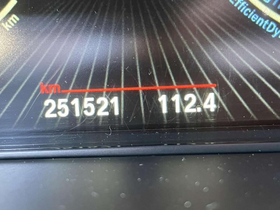 Grey BMW X5 2017 in Kaunas, with an engine capacity of 2.99 L and mileage of 251 thousand km for 20990 €, photo 24 on AUTOMOTO.COM.LV