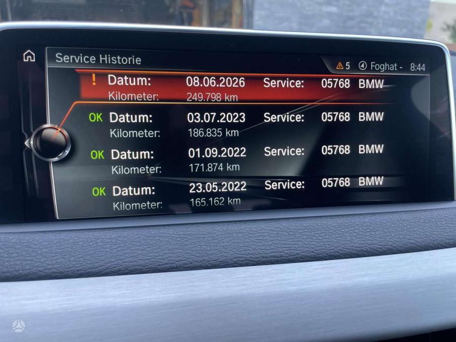 Grey BMW X5 2017 in Kaunas, with an engine capacity of 2.99 L and mileage of 251 thousand km for 20990 €, photo 25 on AUTOMOTO.COM.LV