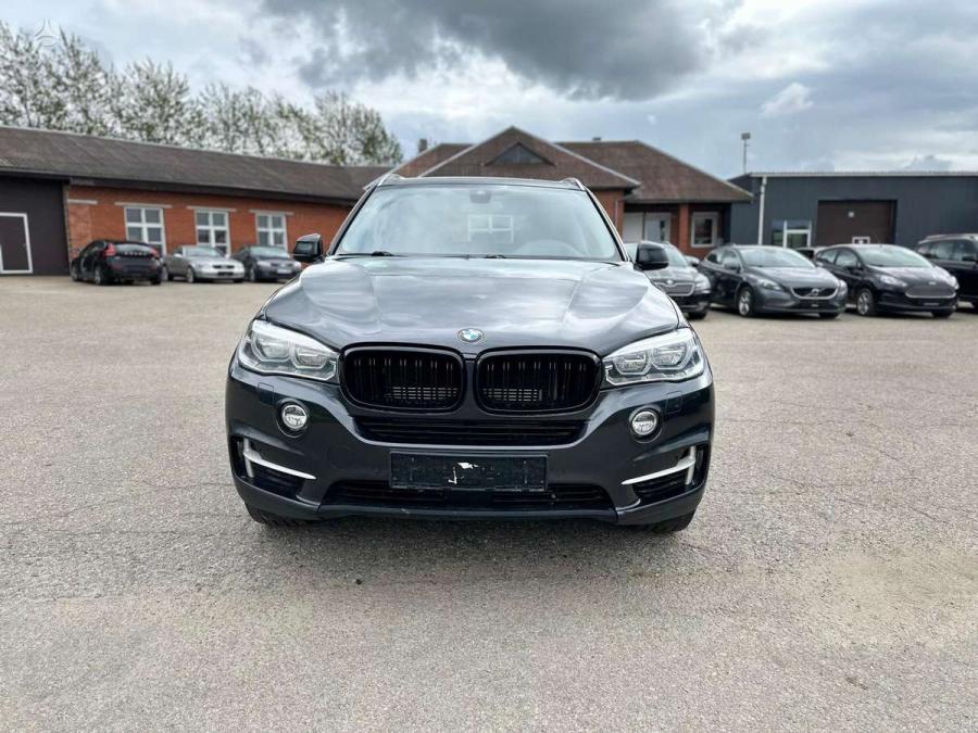 Grey BMW X5 2017 in Rokiskis, with an engine capacity of 2.00 L and mileage of 280 thousand km for 10950 €, photo 5 on AUTOMOTO.COM.LV