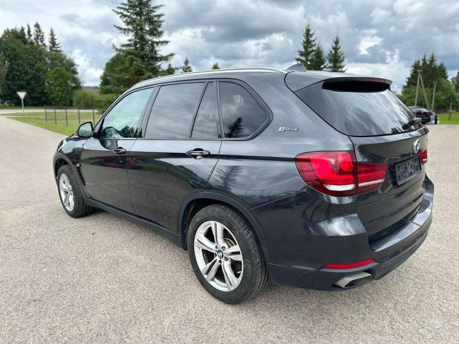 Grey BMW X5 2017 in Rokiskis, with an engine capacity of 2.00 L and mileage of 280 thousand km for 10950 €, photo 14 on AUTOMOTO.COM.LV