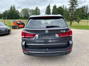 Grey BMW X5 2017 in Rokiskis, with an engine capacity of 2.00 L and mileage of 280 thousand km for 10950 €, photo 15 on AUTOMOTO.COM.LV