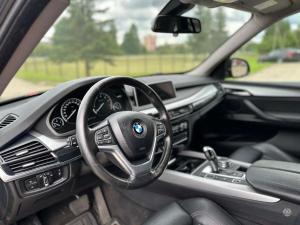 Grey BMW X5 2017 in Rokiskis, with an engine capacity of 2.00 L and mileage of 280 thousand km for 10950 €, photo 16 on AUTOMOTO.COM.LV