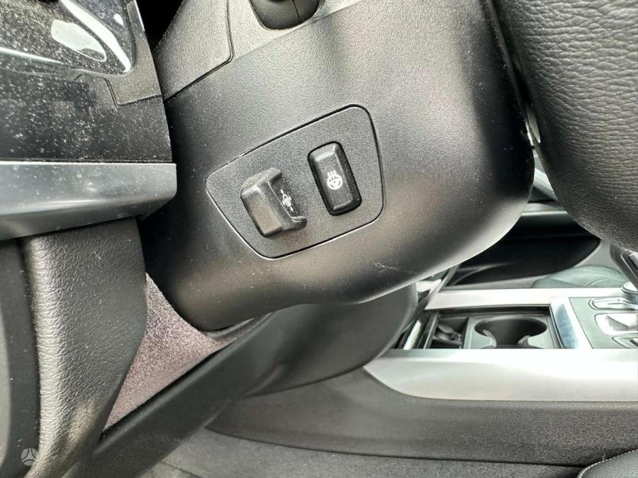 Grey BMW X5 2017 in Rokiskis, with an engine capacity of 2.00 L and mileage of 280 thousand km for 10950 €, photo 29 on AUTOMOTO.COM.LV
