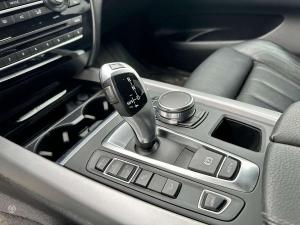 Grey BMW X5 2017 in Rokiskis, with an engine capacity of 2.00 L and mileage of 280 thousand km for 10950 €, photo 30 on AUTOMOTO.COM.LV