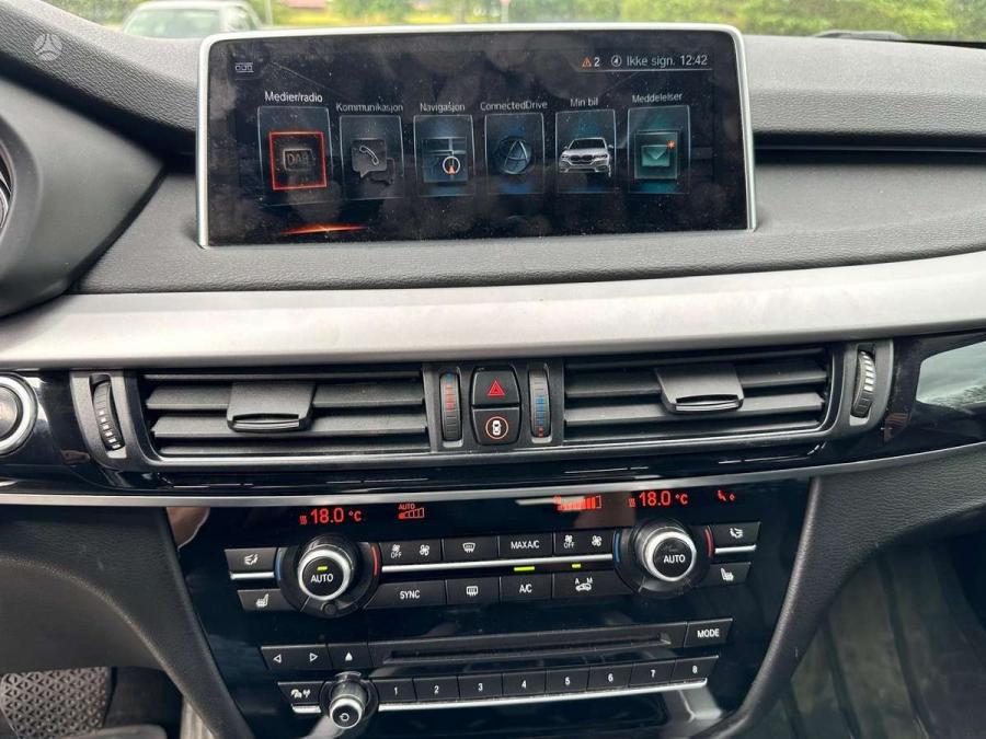 Grey BMW X5 2017 in Rokiskis, with an engine capacity of 2.00 L and mileage of 280 thousand km for 10950 €, photo 32 on AUTOMOTO.COM.LV
