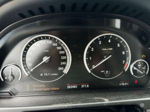 Grey BMW X5 2017 in Rokiskis, with an engine capacity of 2.00 L and mileage of 280 thousand km for 10950 €, photo 33 on AUTOMOTO.COM.LV