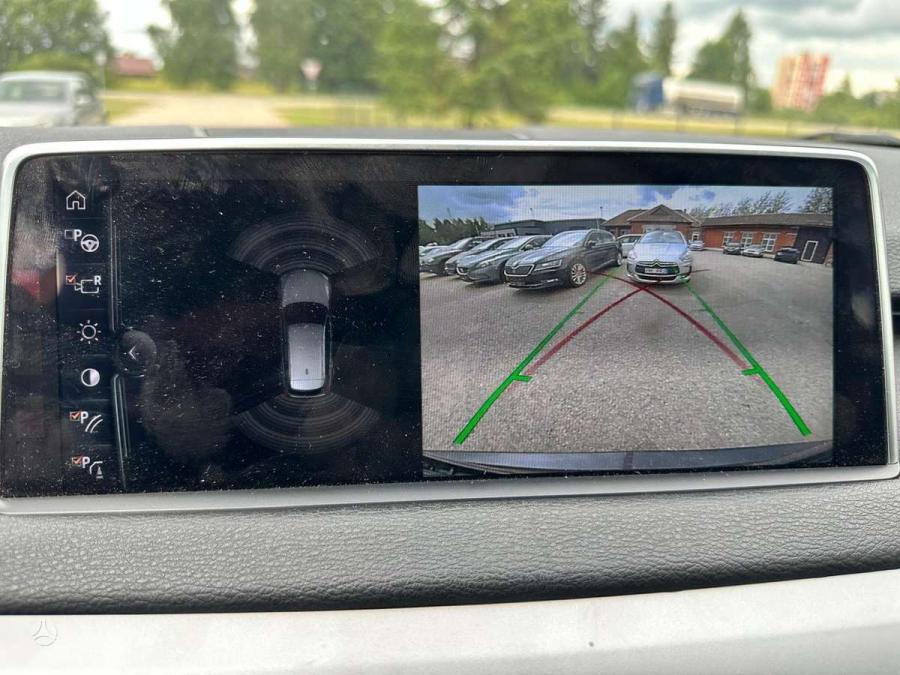 Grey BMW X5 2017 in Rokiskis, with an engine capacity of 2.00 L and mileage of 280 thousand km for 10950 €, photo 36 on AUTOMOTO.COM.LV