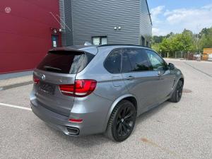 Grey BMW X5 2017 in Kaunas, with an engine capacity of 2.99 L and mileage of 227 thousand km for 23900 €, photo 4 on AUTOMOTO.COM.LV