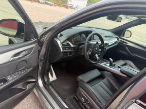 Grey BMW X5 2017 in Kaunas, with an engine capacity of 2.99 L and mileage of 227 thousand km for 23900 €, photo 6 on AUTOMOTO.COM.LV