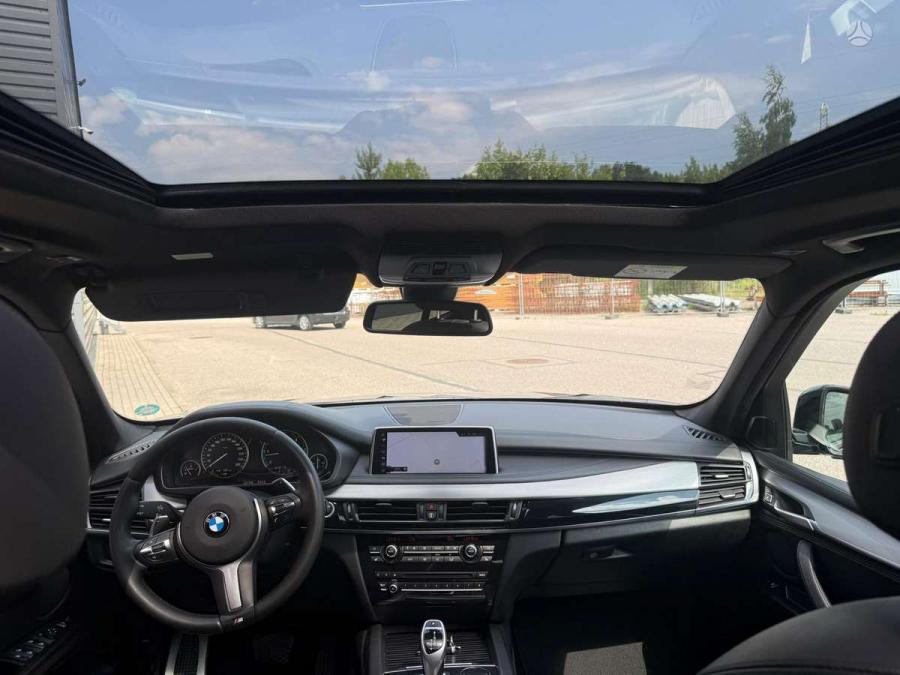 Grey BMW X5 2017 in Kaunas, with an engine capacity of 2.99 L and mileage of 227 thousand km for 23900 €, photo 7 on AUTOMOTO.COM.LV