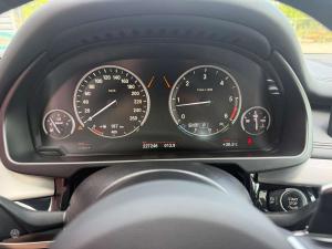 Grey BMW X5 2017 in Kaunas, with an engine capacity of 2.99 L and mileage of 227 thousand km for 23900 €, photo 9 on AUTOMOTO.COM.LV