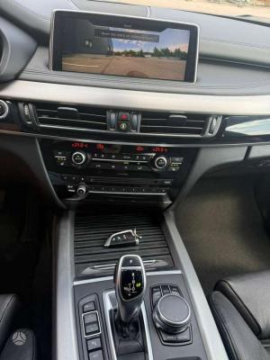 Grey BMW X5 2017 in Kaunas, with an engine capacity of 2.99 L and mileage of 227 thousand km for 23900 €, photo 11 on AUTOMOTO.COM.LV