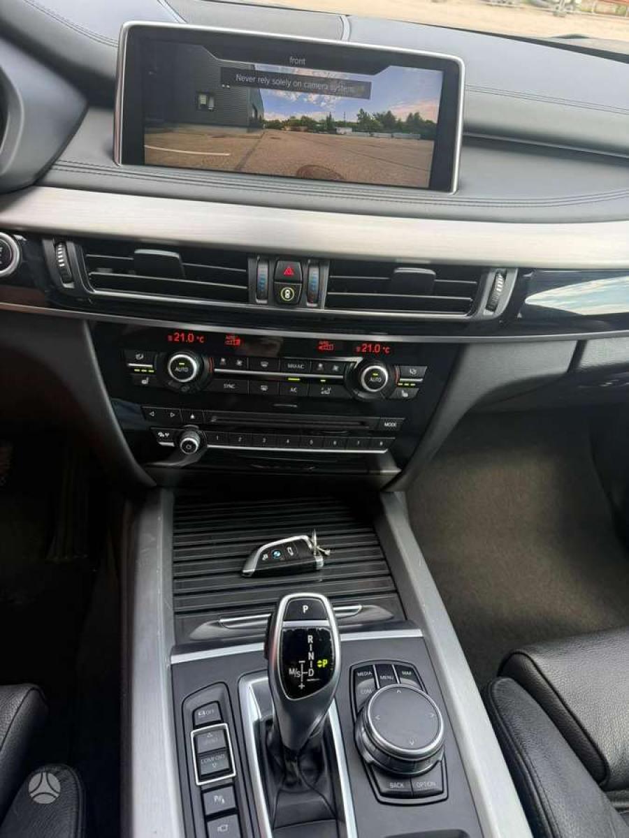 Grey BMW X5 2017 in Kaunas, with an engine capacity of 2.99 L and mileage of 227 thousand km for 23900 €, photo 11 on AUTOMOTO.COM.LV
