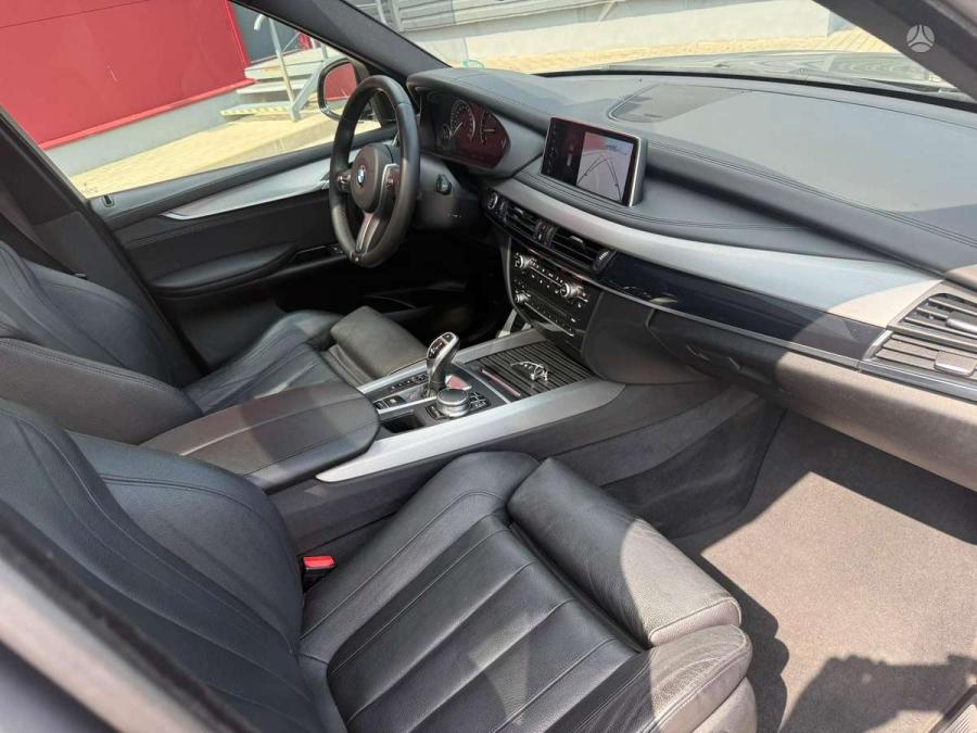 Grey BMW X5 2017 in Kaunas, with an engine capacity of 2.99 L and mileage of 227 thousand km for 23900 €, photo 15 on AUTOMOTO.COM.LV