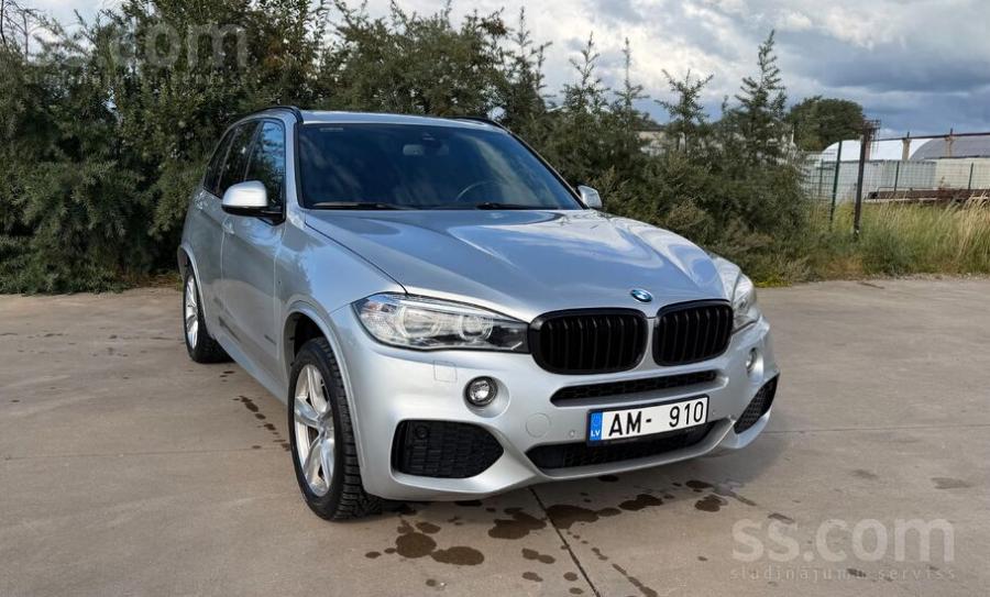Grey BMW X5 2017 in Liepaja, with an engine capacity of 3.00 L and mileage of 164 thousand km for 22500 €, photo 3 on AUTOMOTO.COM.LV