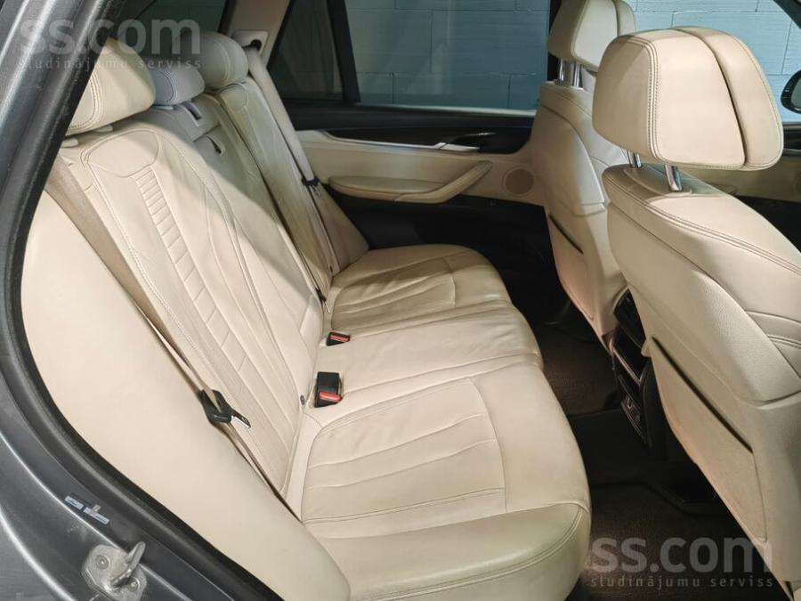 Pelēks BMW X5 2017 Jūrmala, ar dzinēja tilpumu 3.00 L un nobraukumu 180 tūkst. km par 15950 €, foto 7 vietnē AUTOMOTO.COM.LV