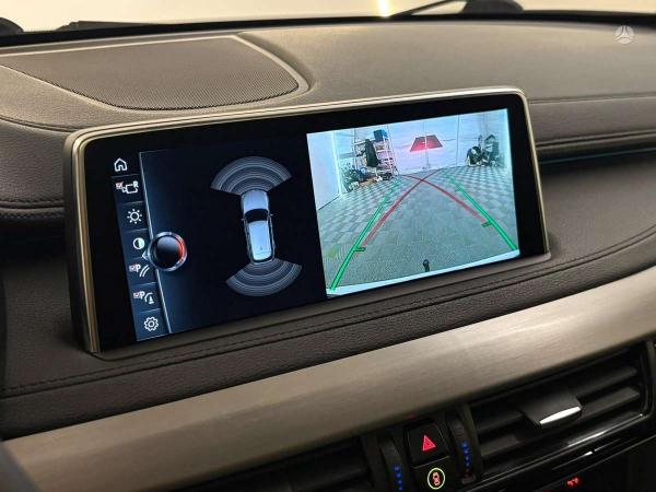 Grey BMW X5 2017 in Marijampole, with an engine capacity of 2.99 L and mileage of 268 thousand km for 22999 €, photo 4 on AUTOMOTO.COM.LV