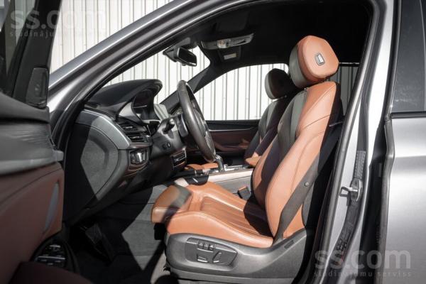 Pelēks BMW X5 2017 Talsi, ar dzinēja tilpumu 3.00 L un nobraukumu 176 tūkst. km par 27900 €, foto 10 vietnē AUTOMOTO.COM.LV