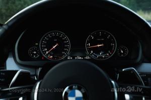 Pelēks BMW X5 2017 Rapla, ar dzinēja tilpumu 3.00 L un nobraukumu 318 tūkst. km par 22000 €, foto 10 vietnē AUTOMOTO.COM.LV