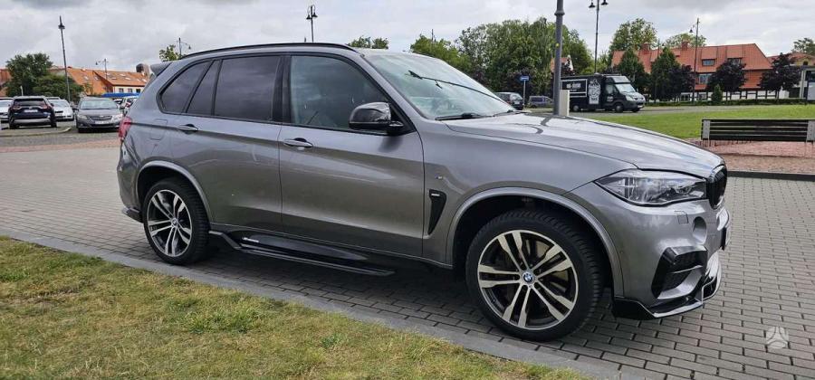 Grey BMW X5 2017 in Klaipeda, with an engine capacity of 2.99 L and mileage of 245 thousand km for 22500 €, photo 6 on AUTOMOTO.COM.LV