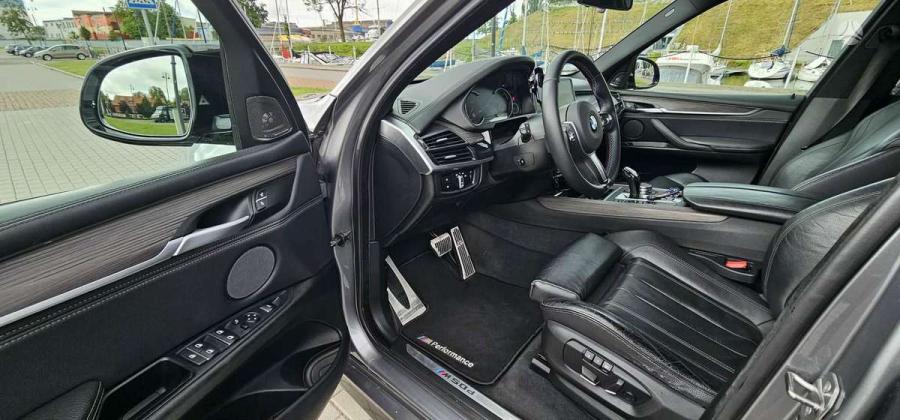Grey BMW X5 2017 in Klaipeda, with an engine capacity of 2.99 L and mileage of 245 thousand km for 22500 €, photo 16 on AUTOMOTO.COM.LV