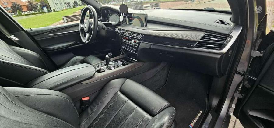 Grey BMW X5 2017 in Klaipeda, with an engine capacity of 2.99 L and mileage of 245 thousand km for 22500 €, photo 17 on AUTOMOTO.COM.LV