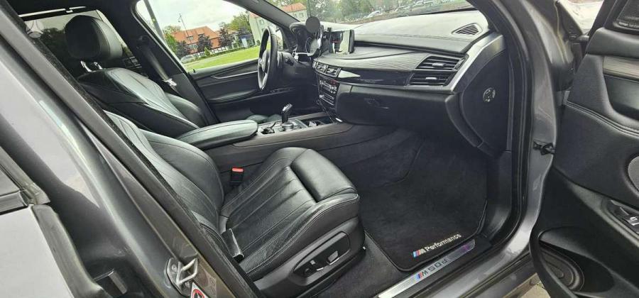 Grey BMW X5 2017 in Klaipeda, with an engine capacity of 2.99 L and mileage of 245 thousand km for 22500 €, photo 18 on AUTOMOTO.COM.LV