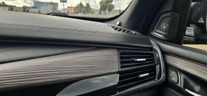 Grey BMW X5 2017 in Klaipeda, with an engine capacity of 2.99 L and mileage of 245 thousand km for 22500 €, photo 21 on AUTOMOTO.COM.LV
