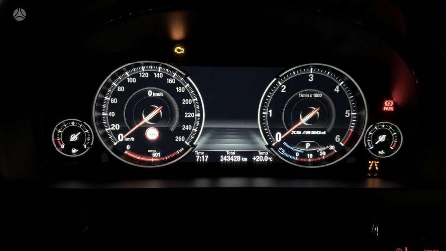 Grey BMW X5 2017 in Klaipeda, with an engine capacity of 2.99 L and mileage of 245 thousand km for 22500 €, photo 22 on AUTOMOTO.COM.LV