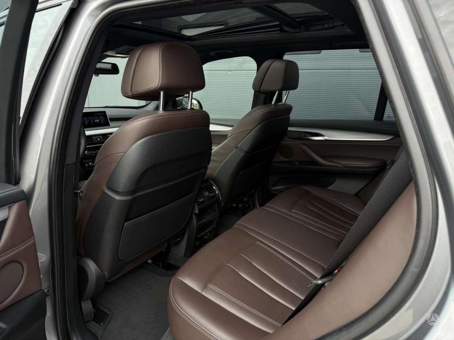 Pelēks BMW X5 2017 Kauņa, ar dzinēja tilpumu 2.99 L un nobraukumu 162 tūkst. km par 25500 €, foto 23 vietnē AUTOMOTO.COM.LV