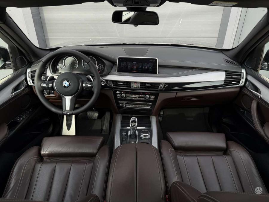 Pelēks BMW X5 2017 Kauņa, ar dzinēja tilpumu 2.99 L un nobraukumu 162 tūkst. km par 25500 €, foto 24 vietnē AUTOMOTO.COM.LV