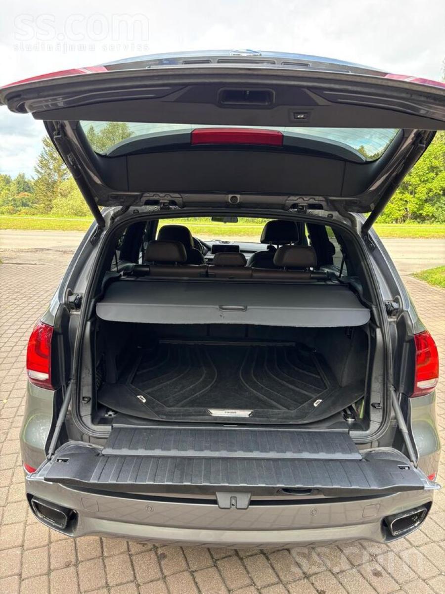 Pelēks BMW X5 2017 Cēsis, ar dzinēja tilpumu 3.00 L un nobraukumu 202 tūkst. km par 28200 €, foto 5 vietnē AUTOMOTO.COM.LV