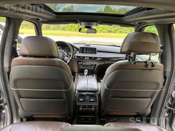 Pelēks BMW X5 2017 Cēsis, ar dzinēja tilpumu 3.00 L un nobraukumu 202 tūkst. km par 28200 €, foto 10 vietnē AUTOMOTO.COM.LV