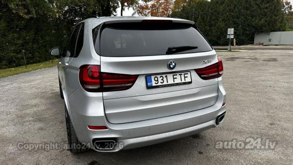 Pelēks BMW X5 2017 Tallina, ar dzinēja tilpumu 3.00 L un nobraukumu 118 tūkst. km par 32900 €, foto 4 vietnē AUTOMOTO.COM.LV
