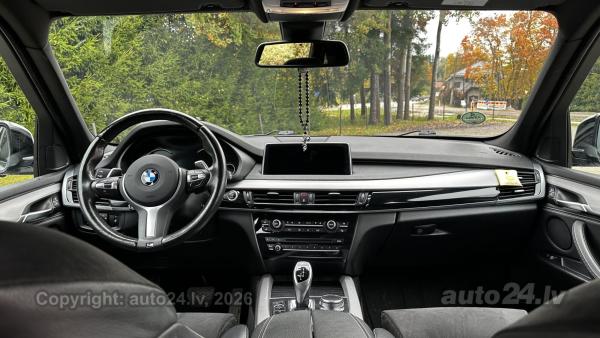 Pelēks BMW X5 2017 Tallina, ar dzinēja tilpumu 3.00 L un nobraukumu 118 tūkst. km par 32900 €, foto 6 vietnē AUTOMOTO.COM.LV